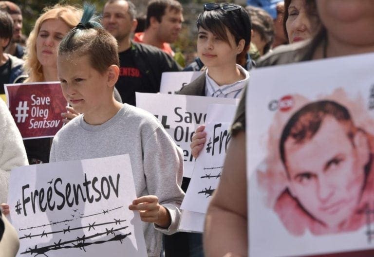 Filmmaker Oleg Sentsov and others freed in prisoner swap | Amnesty ...