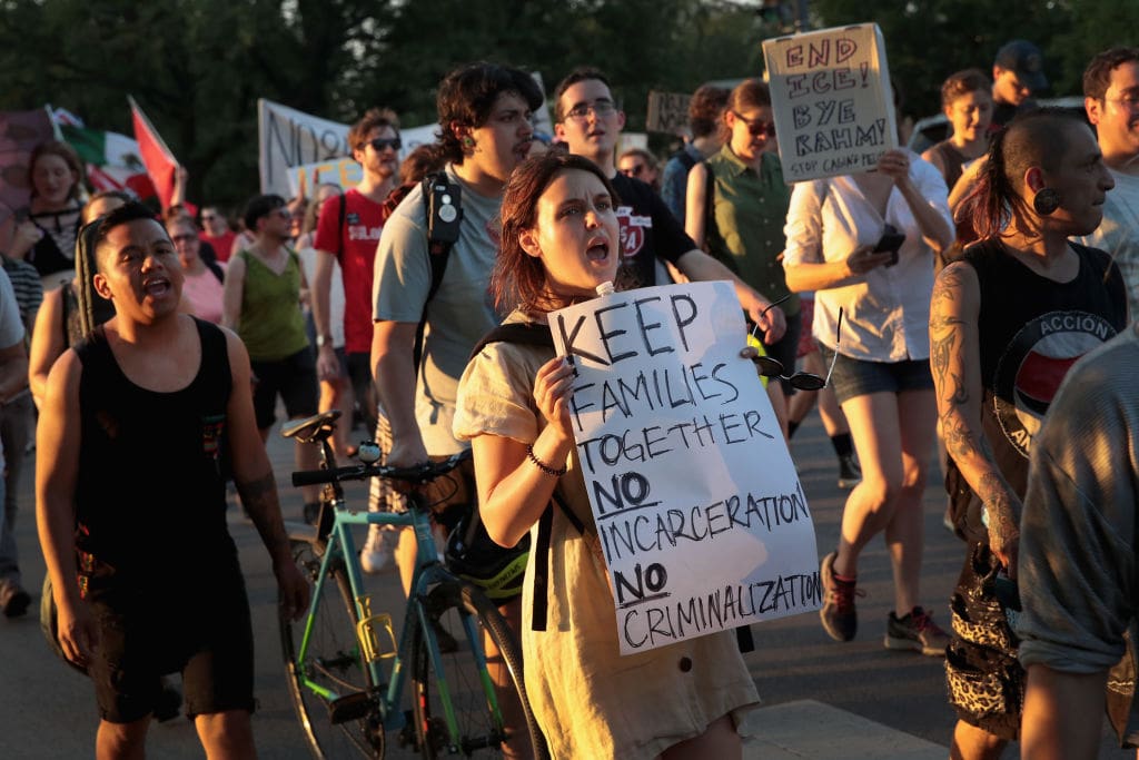 Tell Congress to End Family Detention | Amnesty International USA